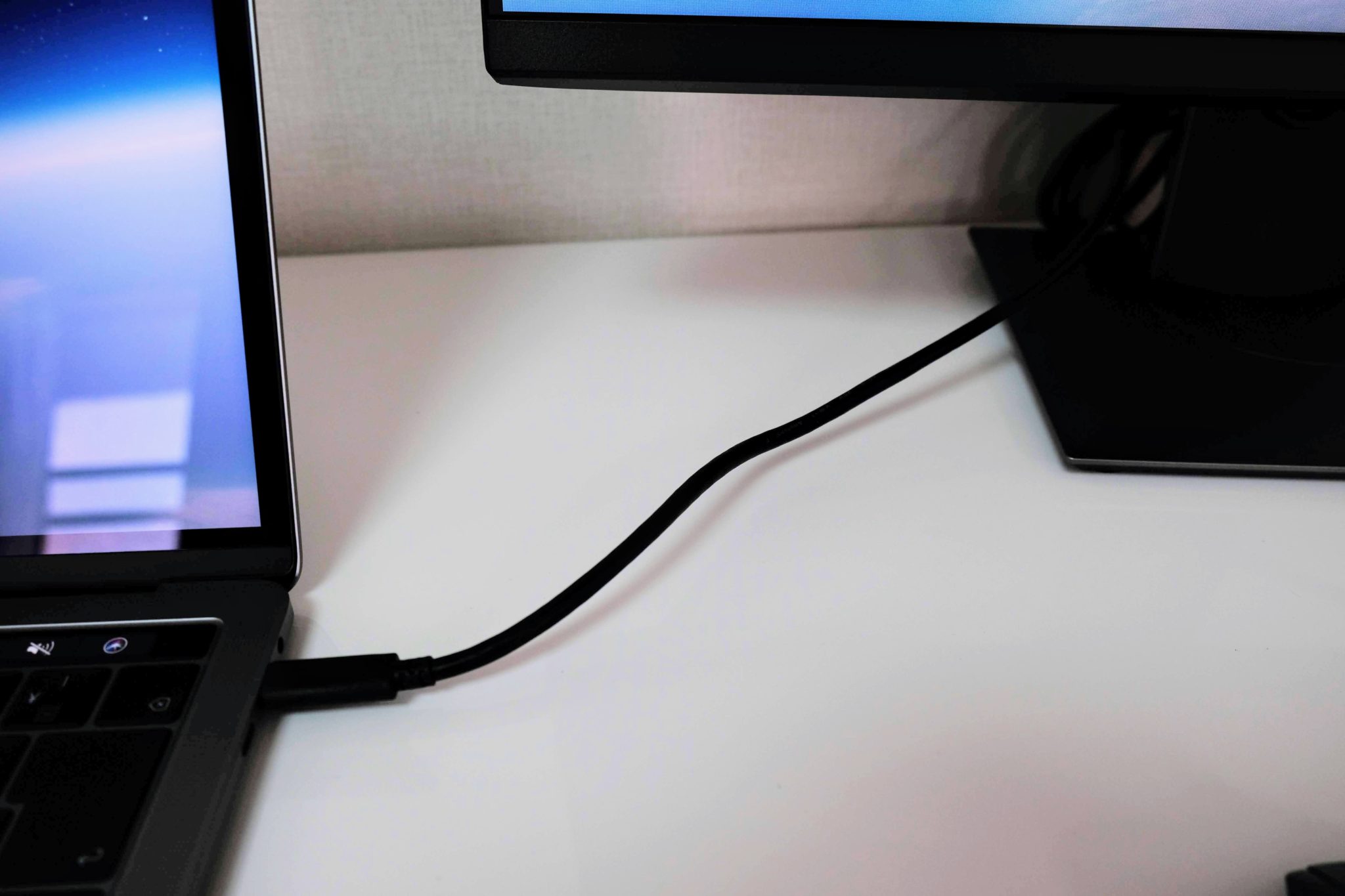 【レビュー】デルのモニター（P2419HC）/ コスパ最高のディスプレイなのは間違いない。 | コダワリモノ